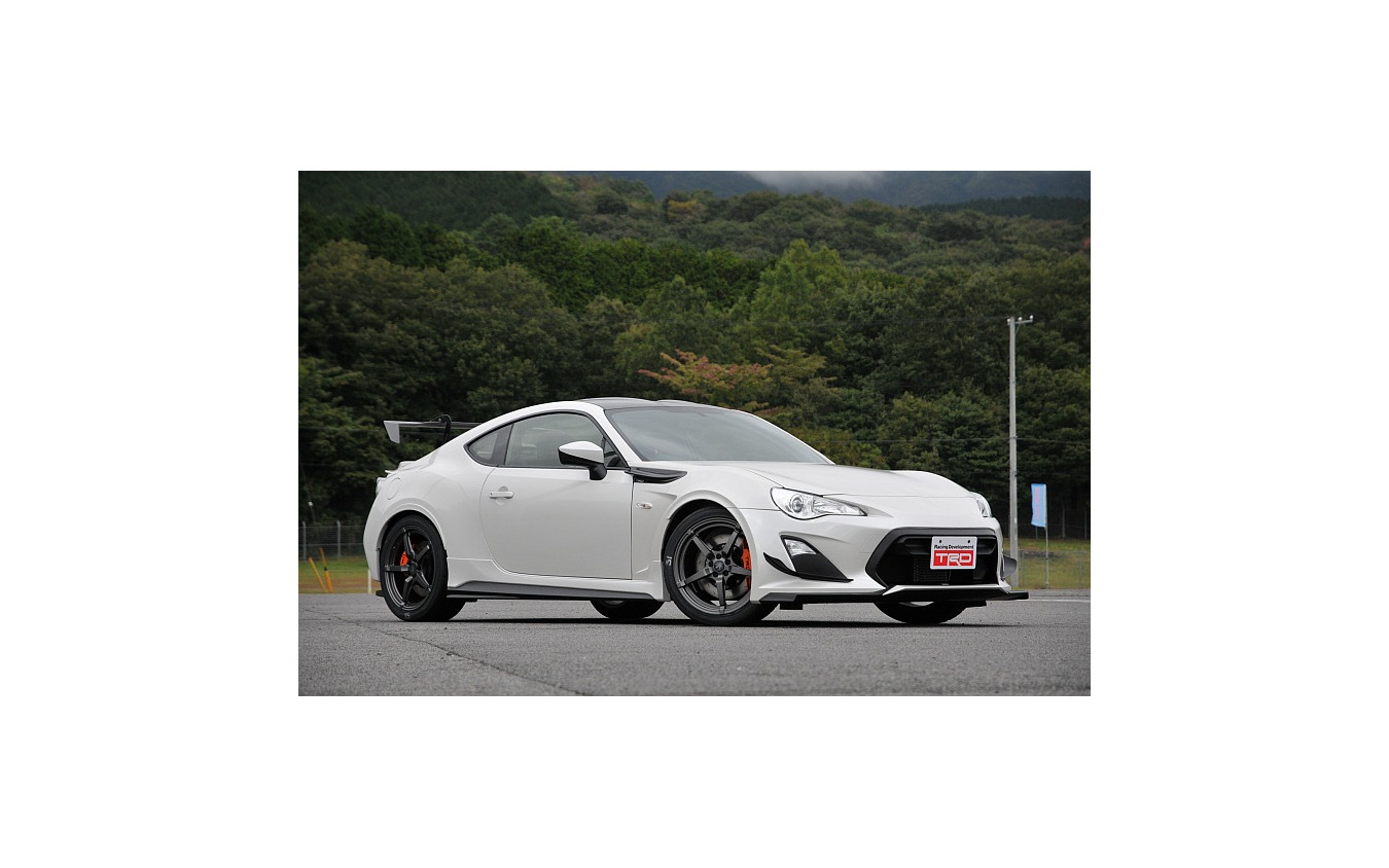 【86 TRD 14R-60 発売】目指したのは“クルマと対話できる”車両 4枚目の写真・画像 | レスポンス（Response.jp）